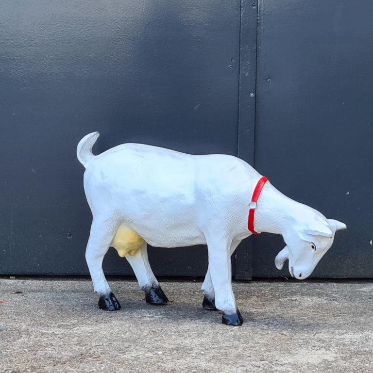 Beeld staande geit - Levensechte polyester dierenbeelden Beeld staande geit - Levensechte polyester dierenbeelden